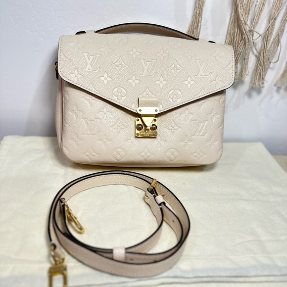 Louis Vuitton | Bags | New Authentic Lv Pochette Mtis Handbag ...